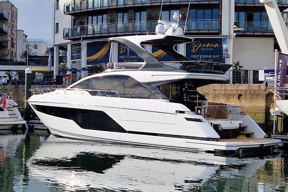 2025 Fairline Squadron 58 for Sale in Southampton, UK | Approved Boats
